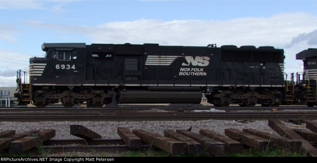NS 6934